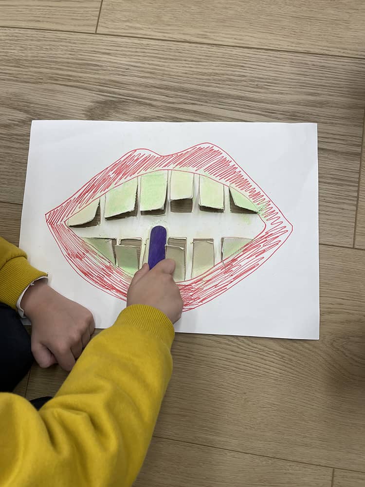 “Exploring Our Body and Senses in English: A Hands-On Learning Journey ...